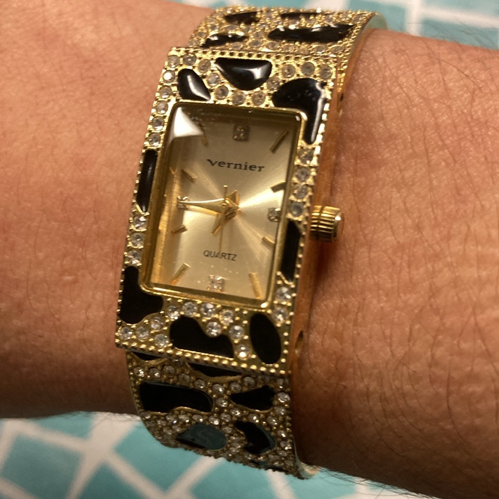 Vernier Quartz Watch. Gold Tone With Black Animal Pri… - Gem
